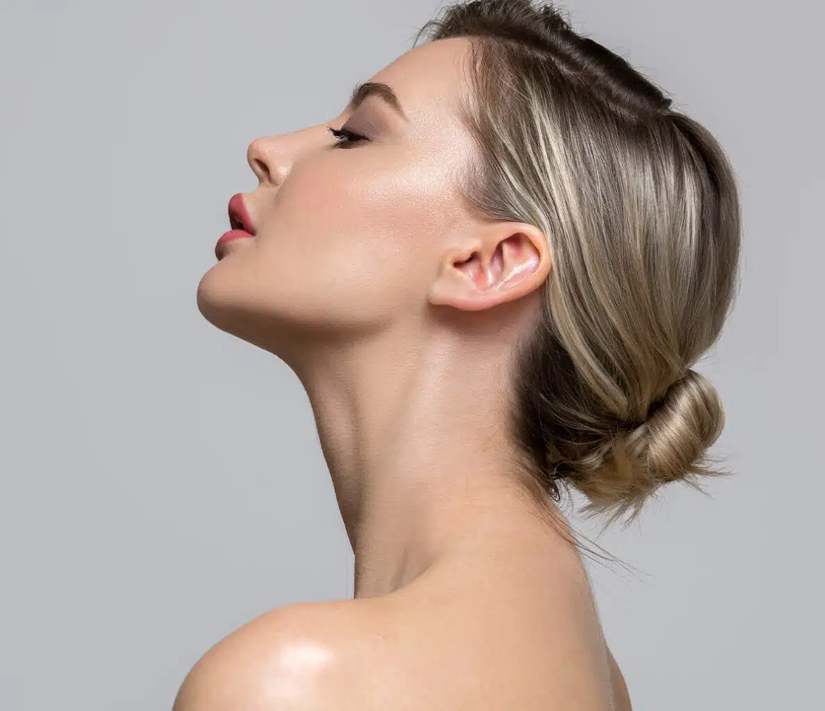 Neck Lift Miami - Rejuvenate Your Neck with Dr. Bustillo